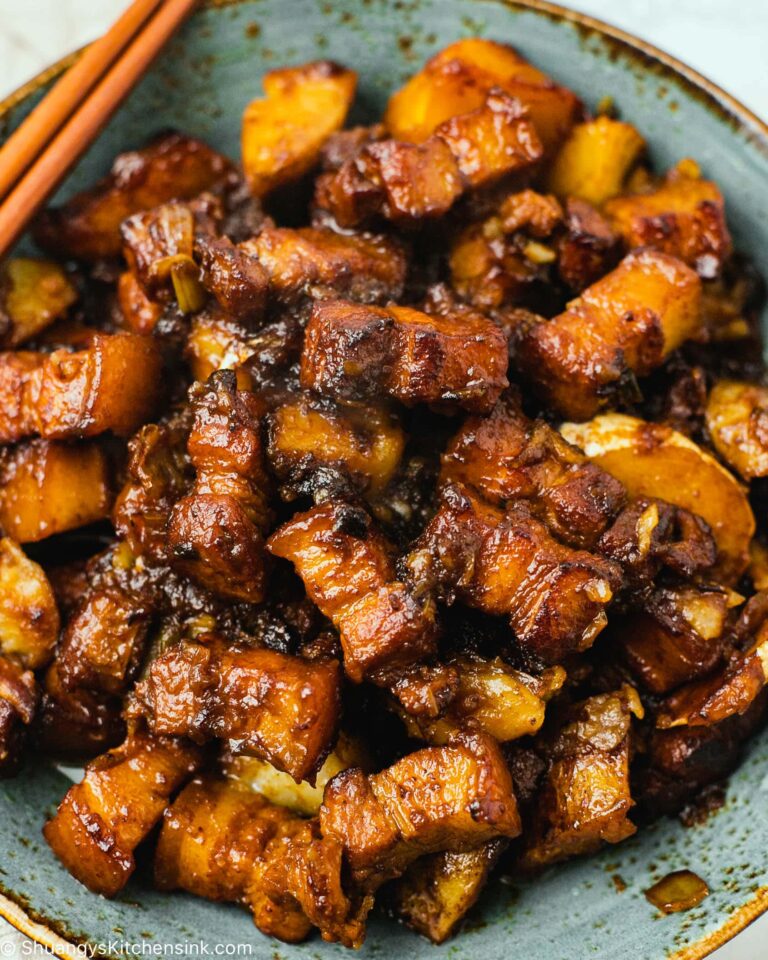 Chinese Braised Pork Belly {Hong Shao Rou} | Shuangy's Kitchen Sink