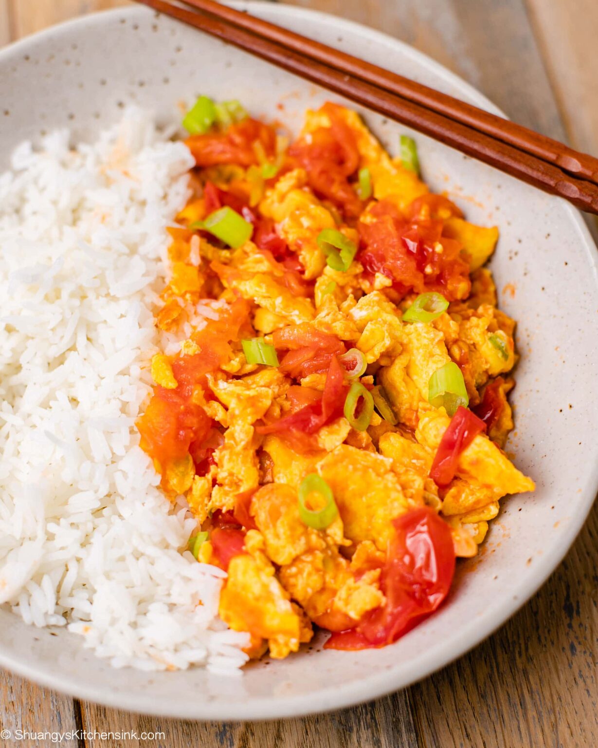 Chinese Tomato Egg Stir Fry {Vegetarian} | Shuangy's Kitchen Sink