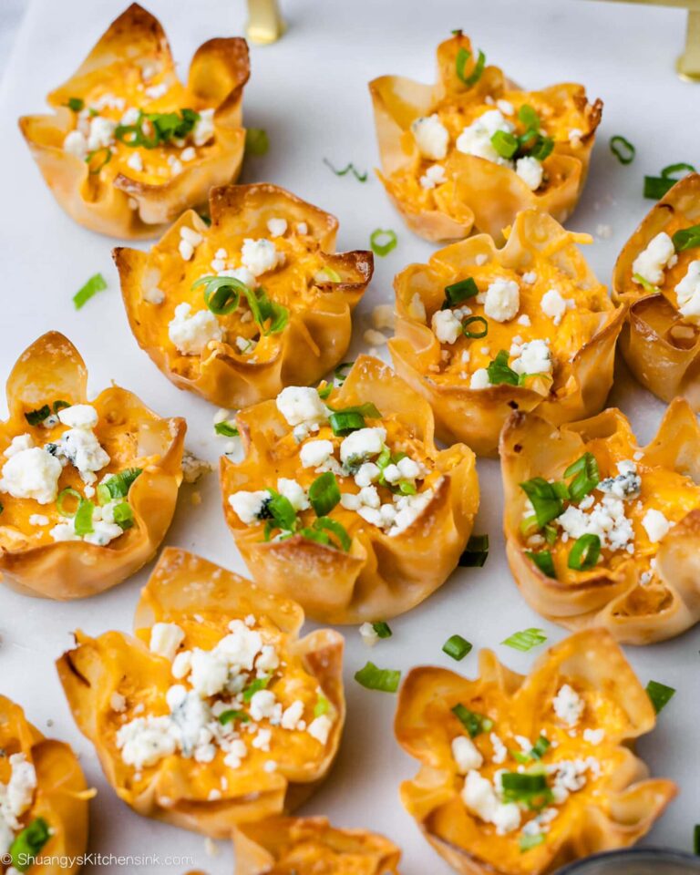 Buffalo Chicken Wonton Cups | Shuangy's Kitchensink