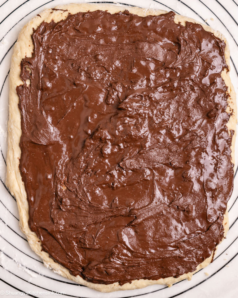 Soft Baked "Nutella" Rolls {Eggless} | Shuangy's Kitchensink