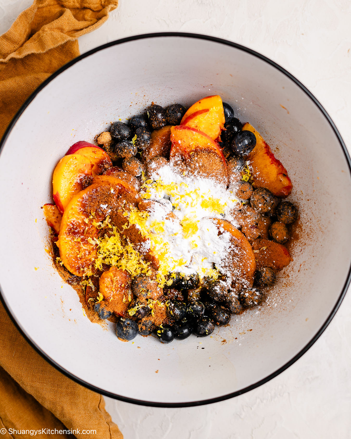 Vegan Blueberry Peach Crisp {with Oats} | Shuangy's Kitchensink